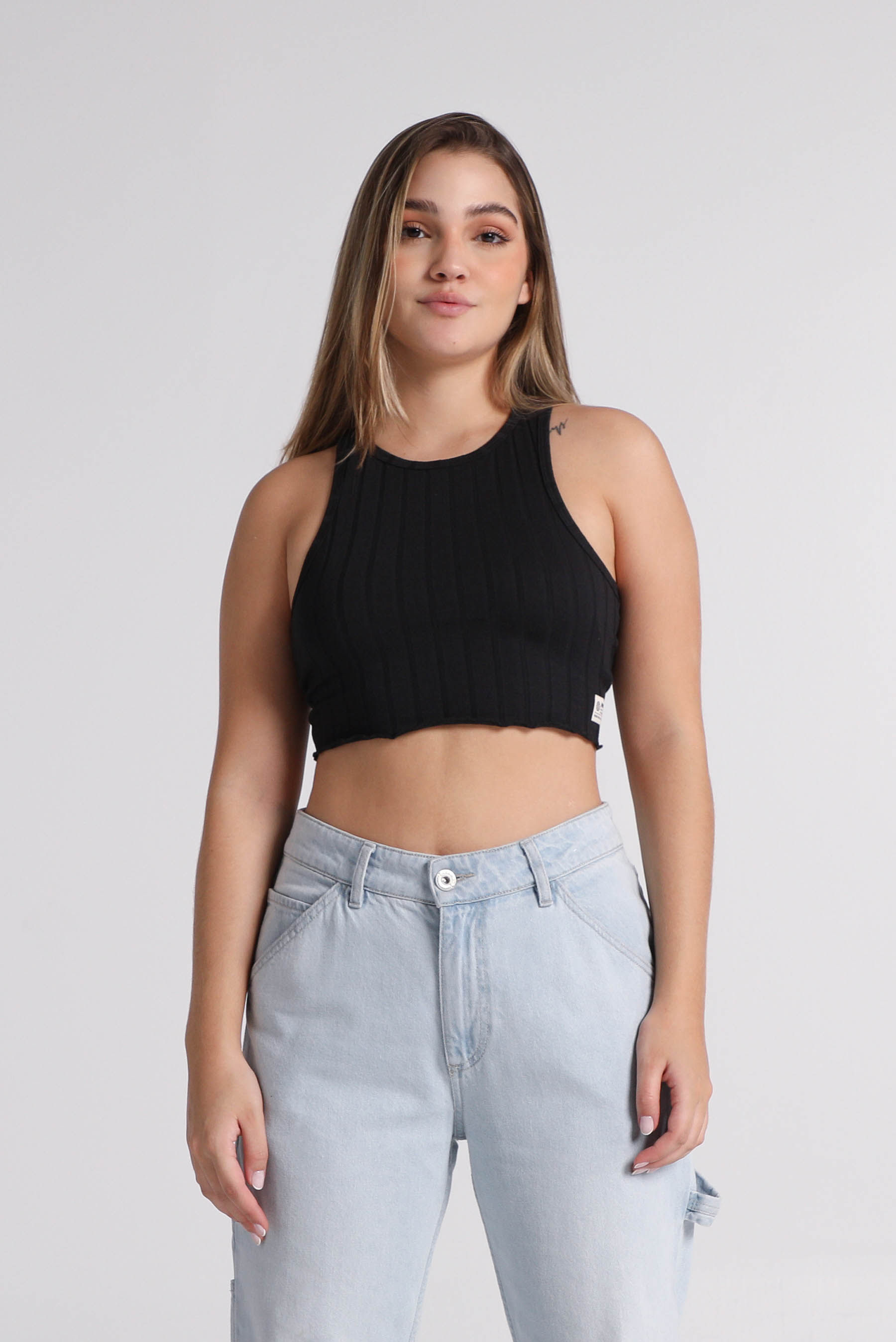 Croptop Negro Básico Bodies y tops para mujer