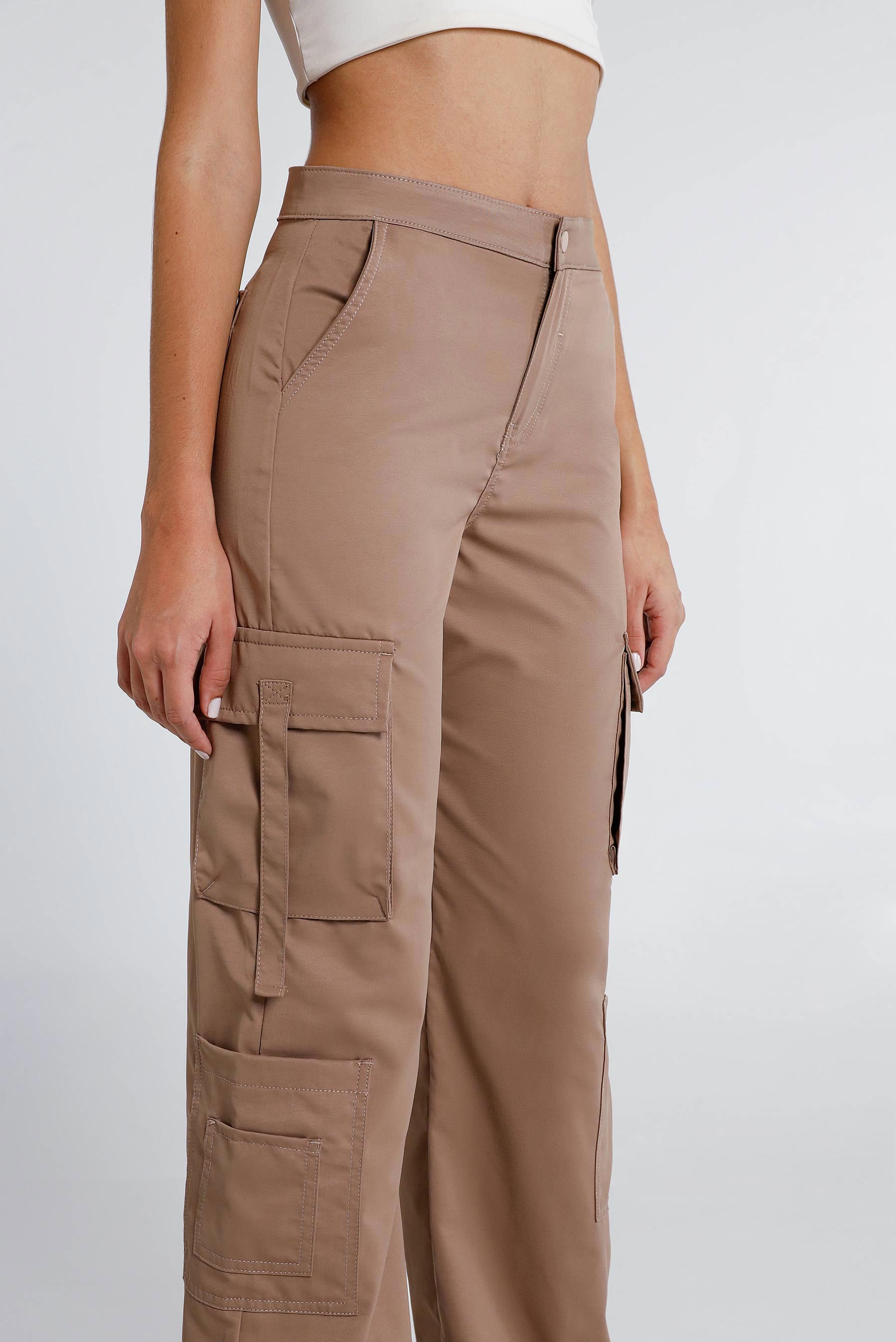 Pantalón Cargo Beige Básico Pantalones y cargos mujer